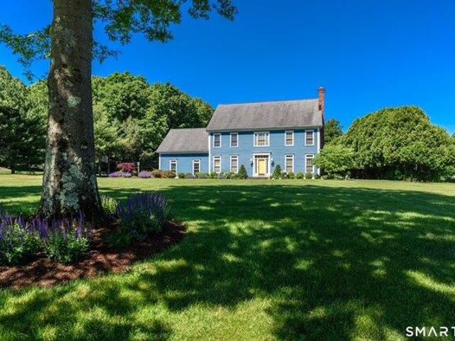 house with 4 bedroom, Trumbull CT DS104191598