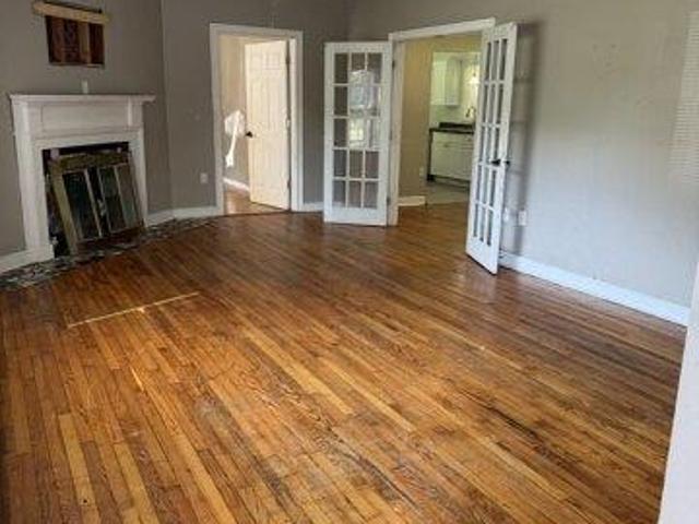 house with 4 bedroom, Trumbull CT DS104116309