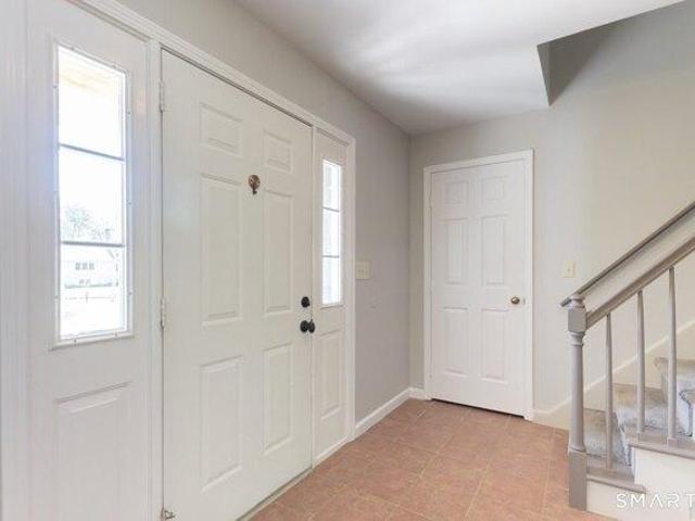 house with 4 bedroom, Trumbull CT ES103439039