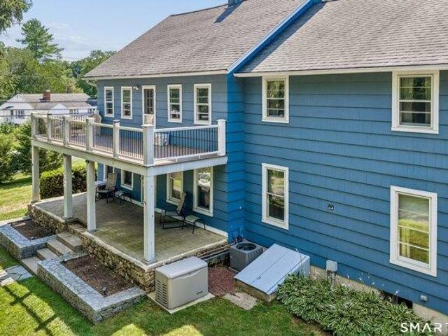 house with 4 bedroom, Trumbull CT ES105140205