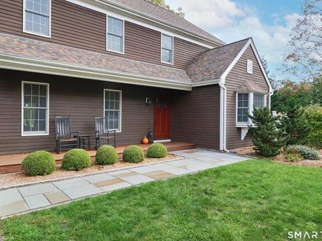 house with 4 bedroom, Trumbull CT ES105142504