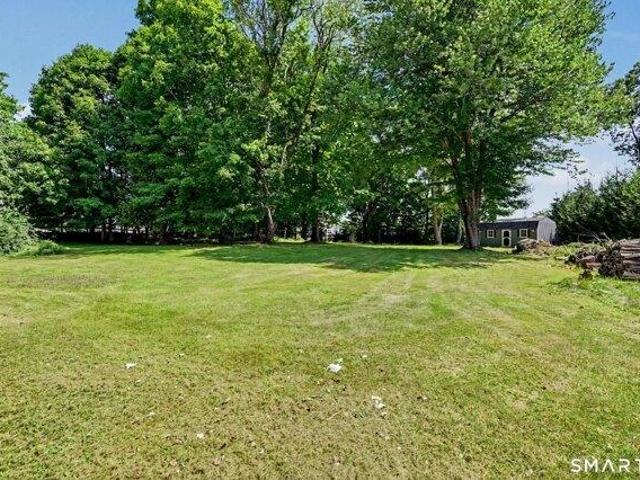 house with 4 bedroom, Trumbull CT ES105158671