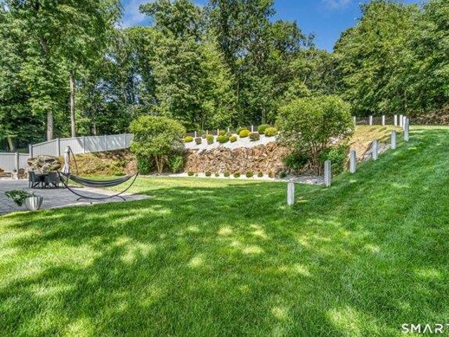 house with 4 bedroom, Trumbull CT ES105112868