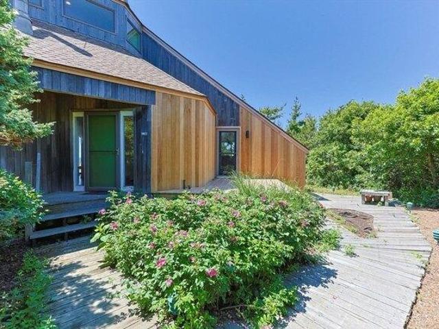 house with 4 bedroom, Truro MA ES104352692