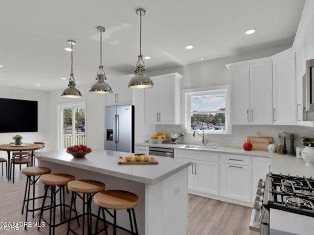 house with 4 bedroom, Union Beach NJ DS102585814