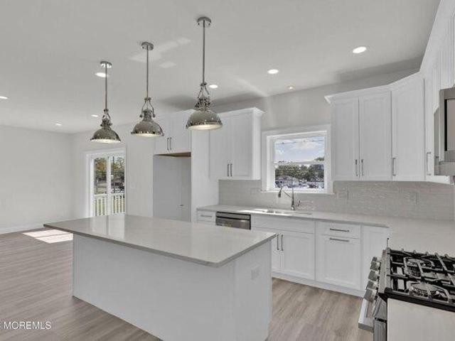 house with 4 bedroom, Union Beach NJ ES104849938