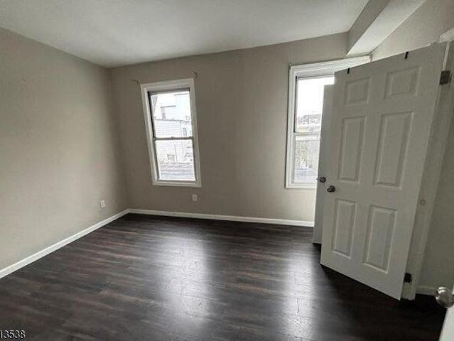 house with 4 bedroom, Union City NJ ES104235632