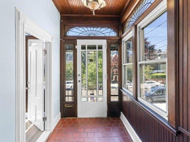 house with 4 bedroom, Union City NJ ES104478752