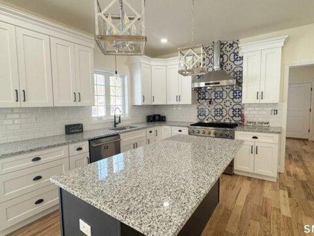 house with 4 bedroom, Union CT DLS102213994