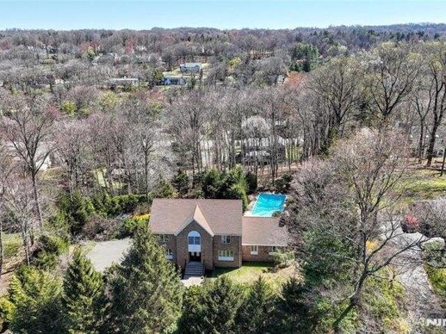 house with 4 bedroom, Upper Saddle River NJ DLS101801361