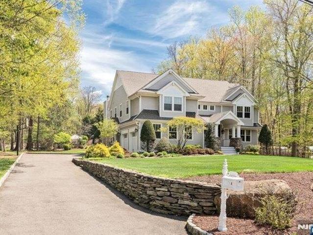 house with 4 bedroom, Upper Saddle River NJ DS101857431