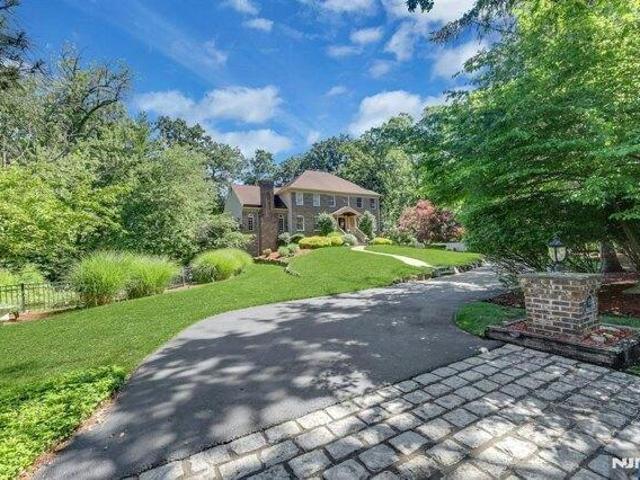house with 4 bedroom, Upper Saddle River NJ ES105143130