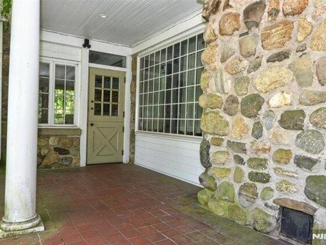house with 4 bedroom, Upper Saddle River NJ ES105160430