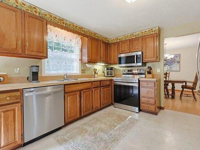 house with 4 bedroom, Upton MA DS104261982