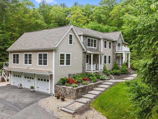 house with 4 bedroom, Upton MA ES103248892