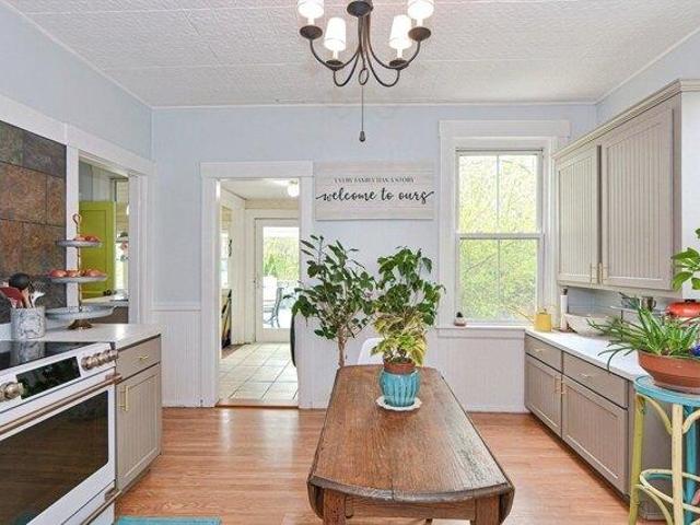 house with 4 bedroom, Upton MA ES103432568