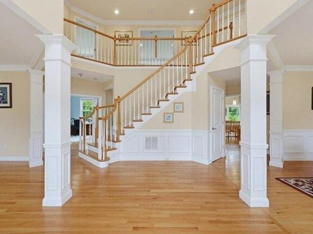 house with 4 bedroom, Upton MA ES104870024