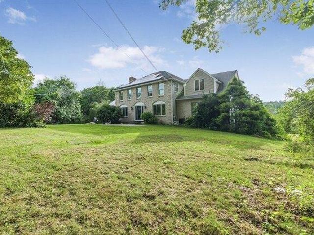 house with 4 bedroom, Upton MA ES105141419