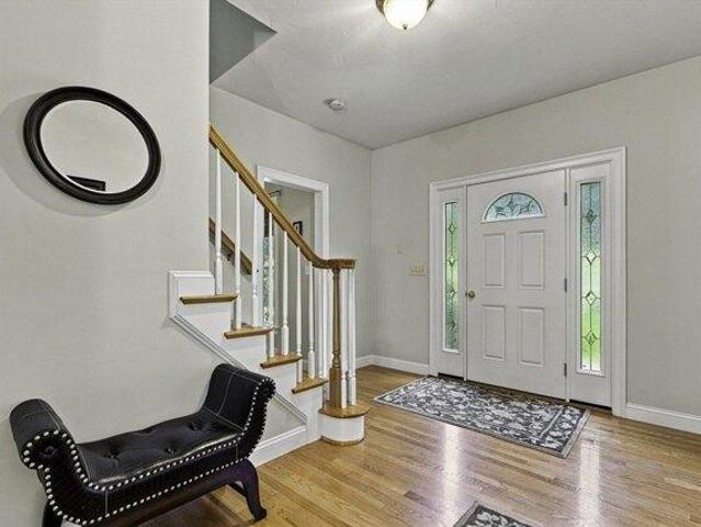 house with 4 bedroom, Upton MA ES105205228
