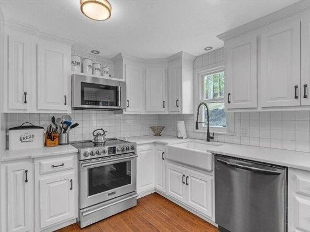 house with 4 bedroom, Uxbridge MA DS102725781