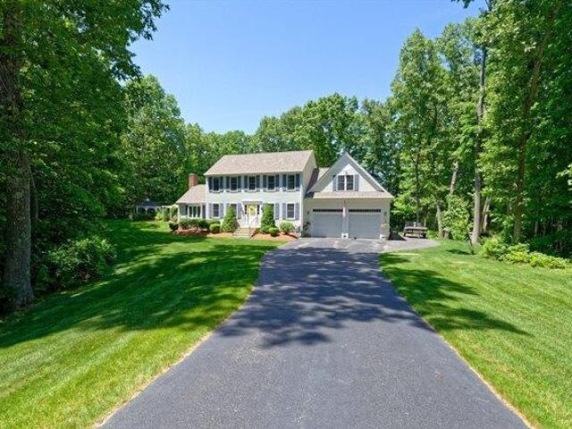 house with 4 bedroom, Uxbridge MA DS103163137