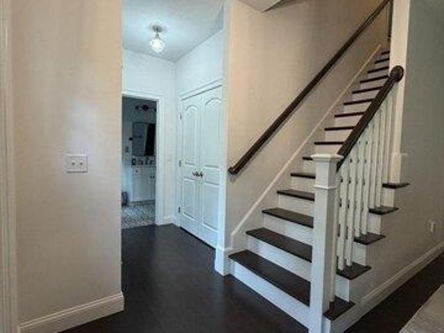 house with 4 bedroom, Uxbridge MA DS104232389