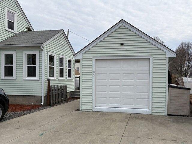house with 4 bedroom, Uxbridge MA ES103436612