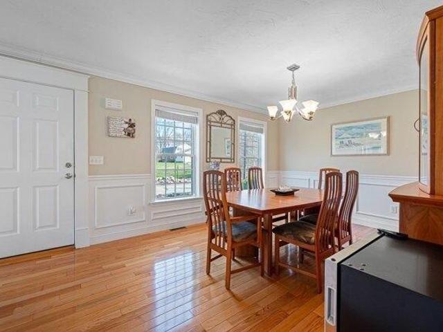 house with 4 bedroom, Uxbridge MA ES103437452