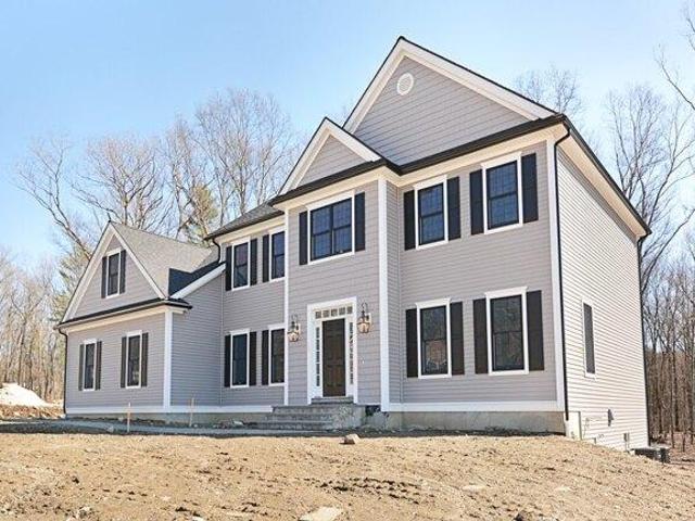 house with 4 bedroom, Uxbridge MA ES103709918