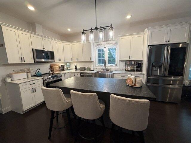 house with 4 bedroom, Uxbridge MA ES104232389