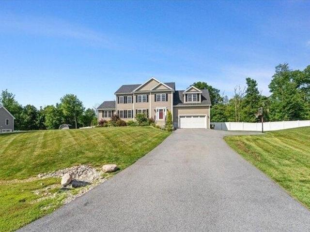 house with 4 bedroom, Uxbridge MA ES105041386