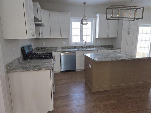 house with 4 bedroom, Uxbridge MA ES105061357