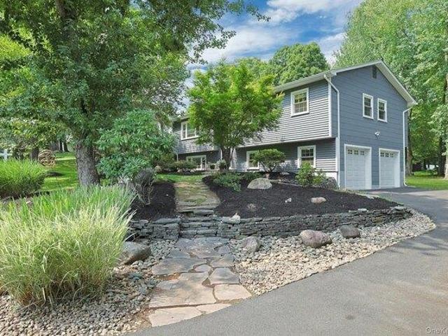 house with 4 bedroom, Valley Cottage NY ES105205986