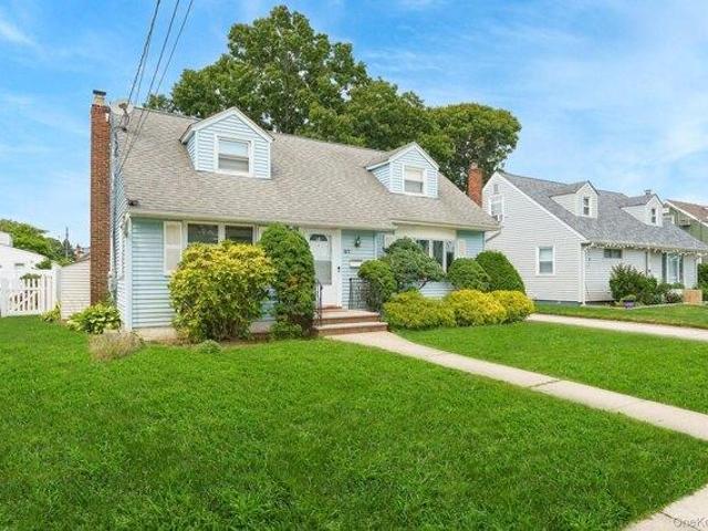 house with 4 bedroom, Valley Stream NY ES103604844