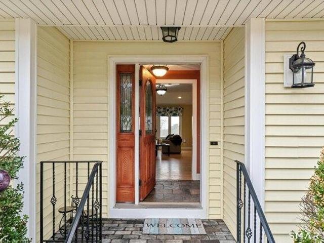 house with 4 bedroom, Vernon CT DS102479958