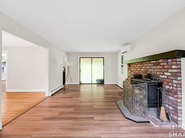 house with 4 bedroom, Vernon CT ES105105561