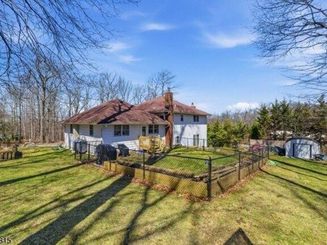 house with 4 bedroom, Vernon NJ ES104375998