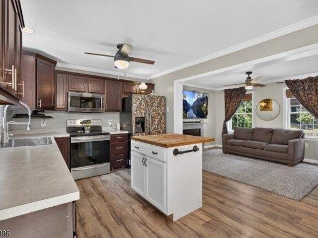 house with 4 bedroom, Vernon NJ ES105175193