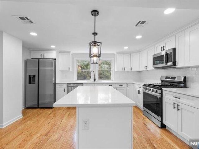 house with 4 bedroom, Verona NJ DS104150674