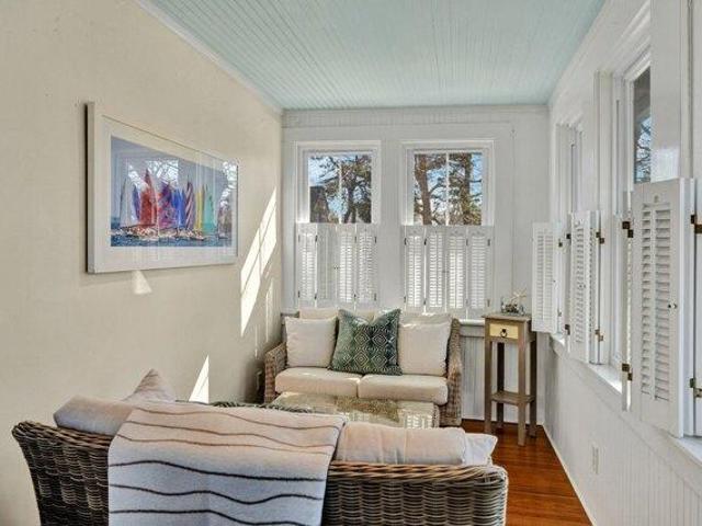 house with 4 bedroom, Vineyard Haven MA ES103222203