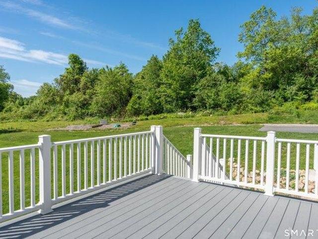 house with 4 bedroom, Voluntown CT DLS102763158