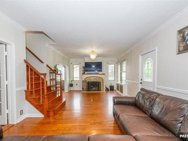 house with 4 bedroom, Wanaque NJ ES104235500