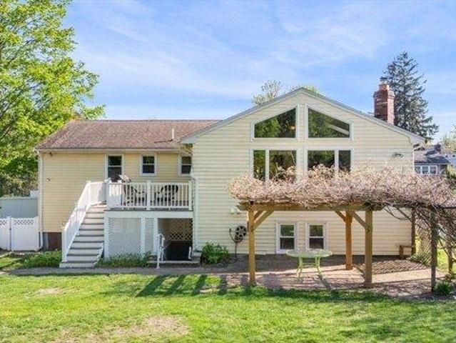 house with 4 bedroom, Wakefield MA ES102961867