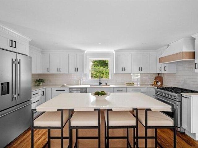house with 4 bedroom, Wakefield MA ES104477423