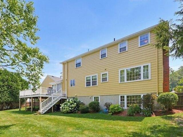 house with 4 bedroom, Wakefield MA ES104570742
