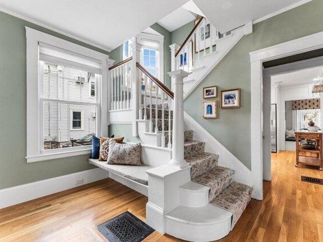 house with 4 bedroom, Waltham MA DLS102346953
