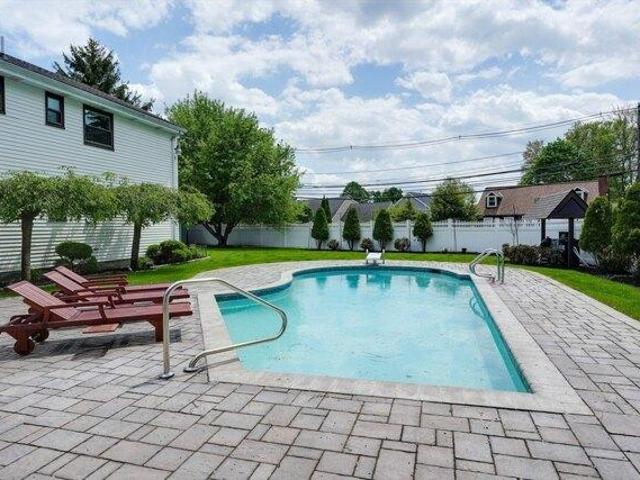 house with 4 bedroom, Waltham MA DS102959739