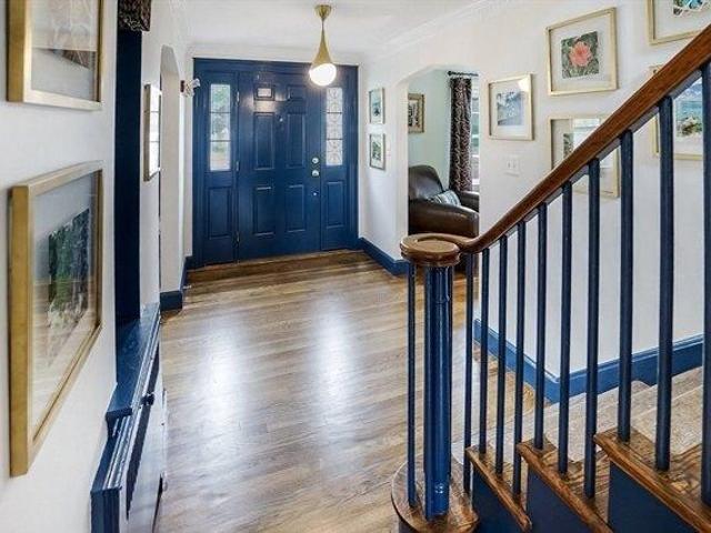 house with 4 bedroom, Waltham MA ES104333209