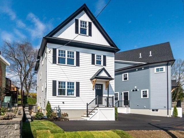 house with 4 bedroom, Waltham MA ES105205816