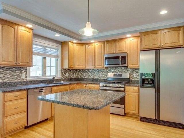 house with 4 bedroom, Waltham MA ES103035798